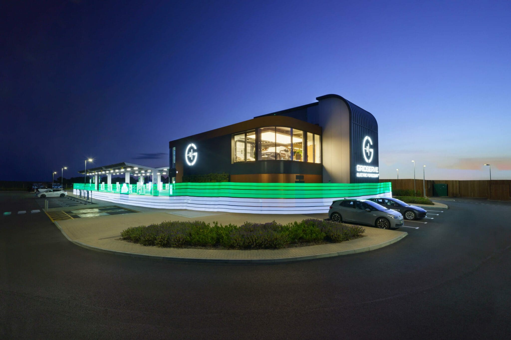 GRIDSERVE Electric Forecourt Braintree Fast And Reliable EV Charging GRIDSERVE Electric Forecourt Braintree Fast And Reliable EV Charging